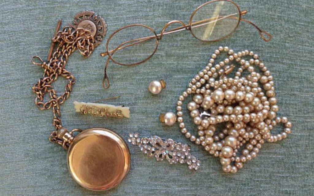 Family Heirlooms and Divorce: Preserving Sentimental Value